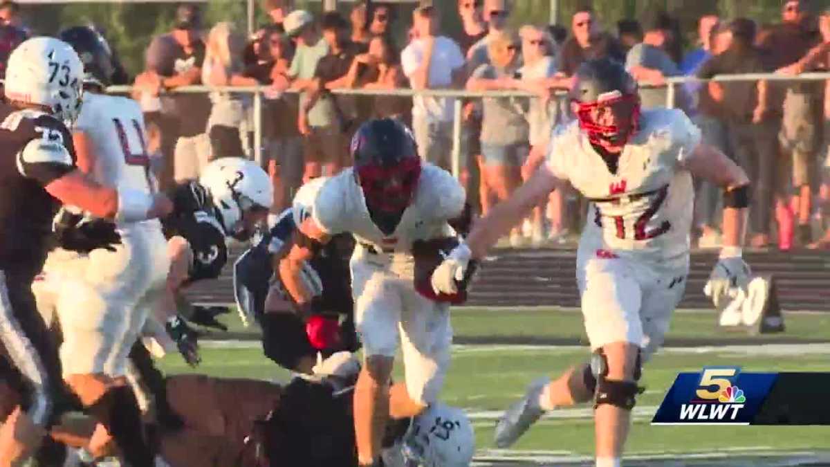Aug. 26 Big Play of the Night: Lakota West runs 55-yard touchdown