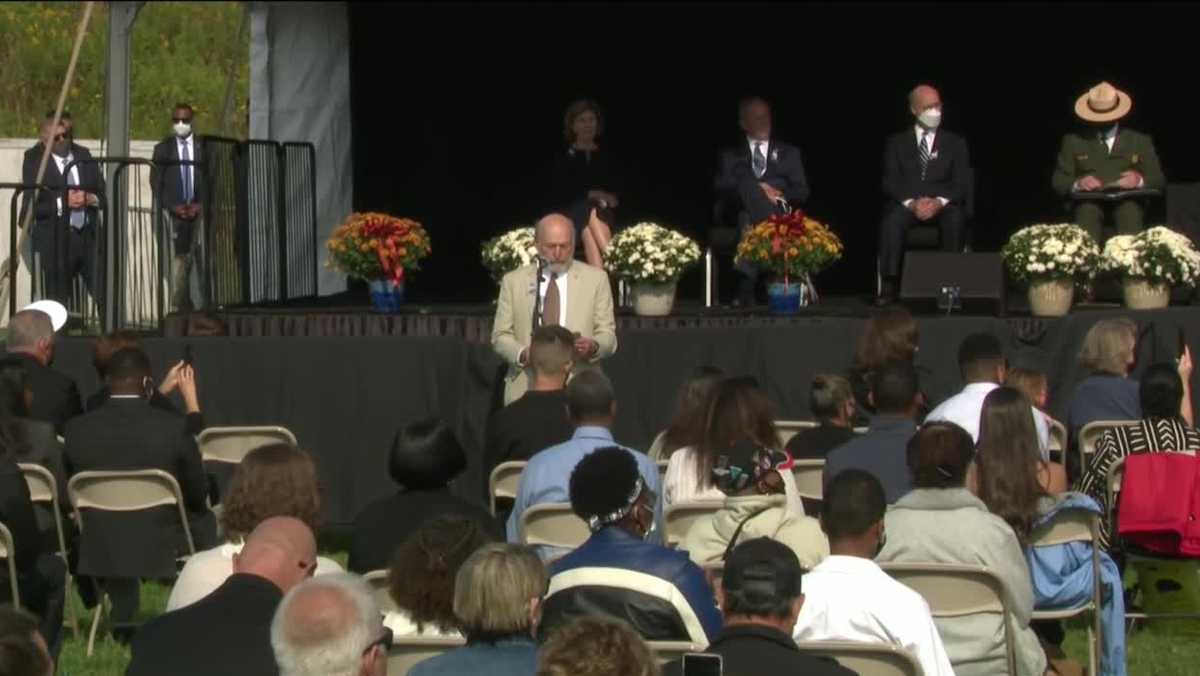 Names of Flight 93 passengers, crew members read