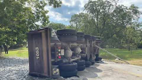 South Carolina: Hydraulic fluid spill blocks Highway 49