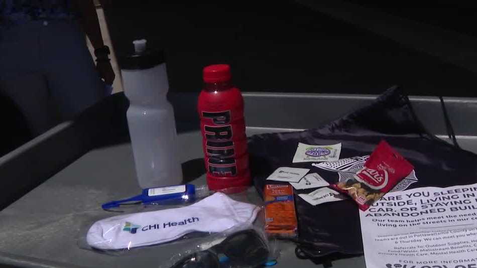 Omaha firefighter helps homeless people during heat wave