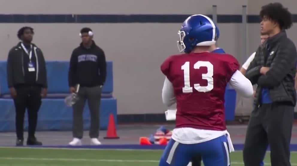 UK looks to rebuild this season behind new quarterback