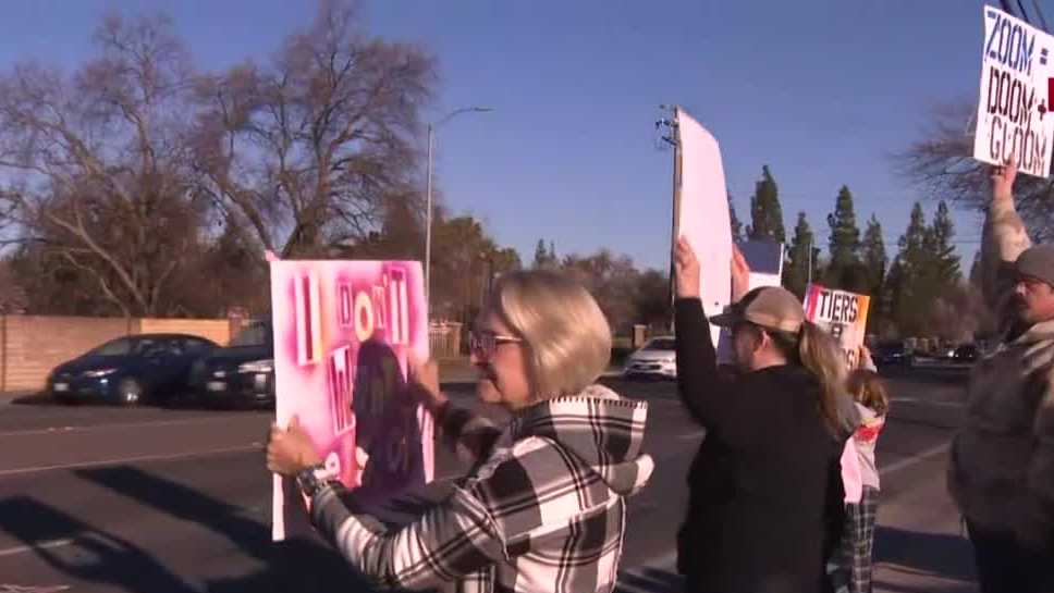 Parents at San Juan Unified protest district’s indoor mask requirement