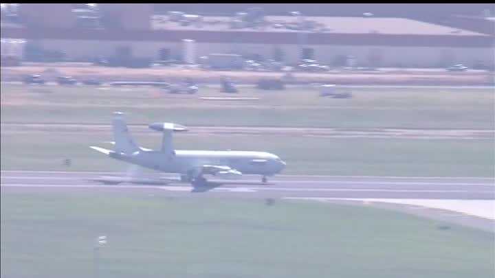 VIDEO: AWACS plane makes emergency landing at Tinker AFB