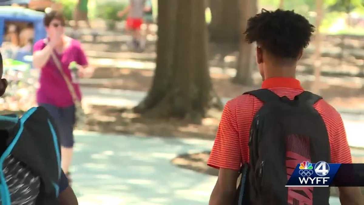 Hundreds of new students started moving in on Clemson's campus
