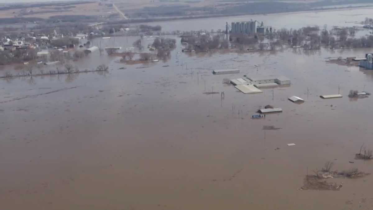 Flooding reaches new levels in southwest Iowa