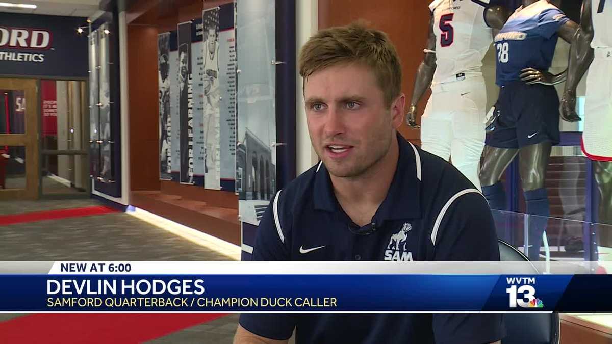 Samford QB Devlin Hodges calls plays and ducks