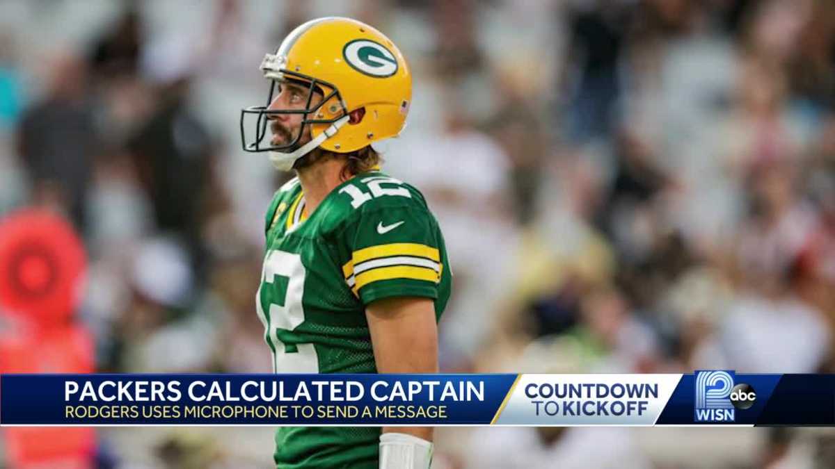 Aaron Rodgers tells teammates, fans to 'relax'