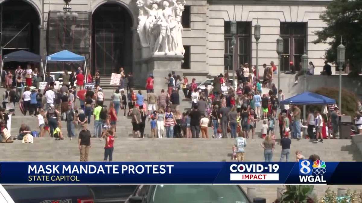 Students, parents hold school mask protest in Harrisburg