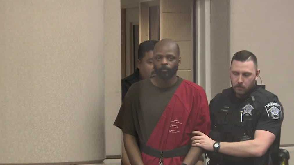 Competency exam ordered for man charged with stabbing Milwaukee County ...