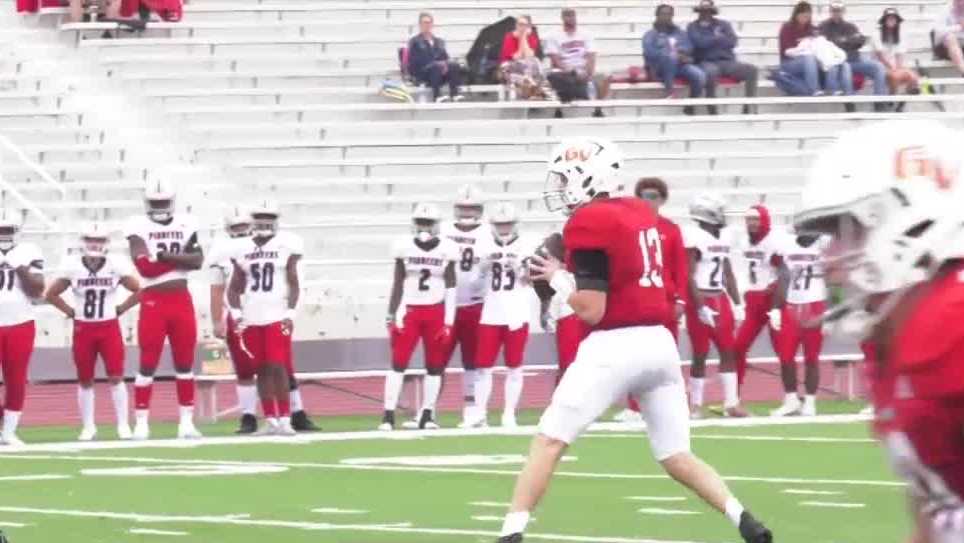 Before Grand View, Vikings' QB Johnny Sullivan was a trick shot expert