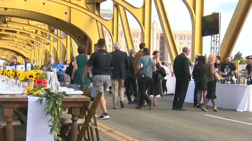 Sacramento’s popular Tower Bridge dinner returns Sunday night