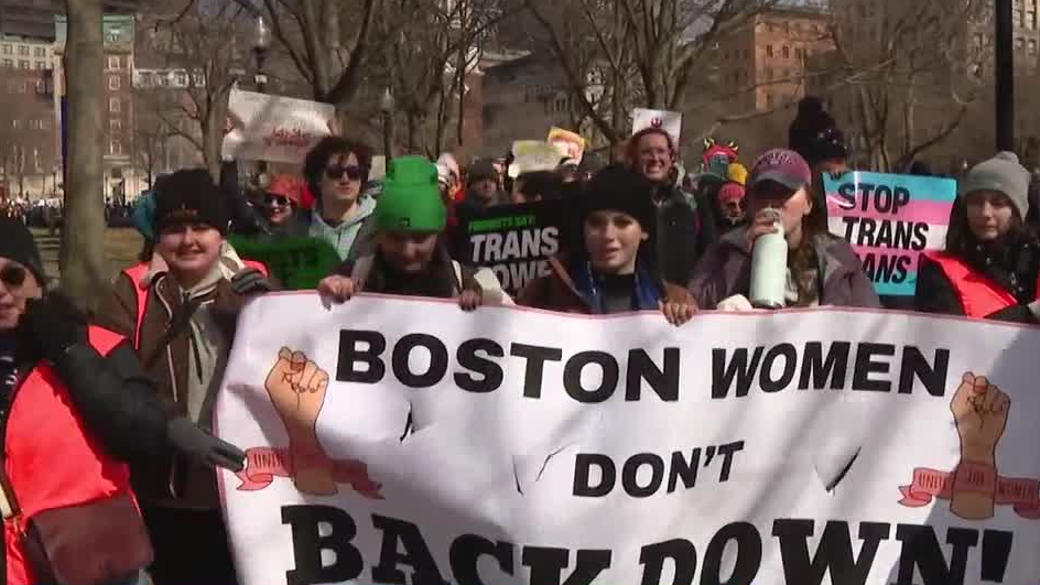 Thousands gather in Boston Common for 2025 Boston Women's March