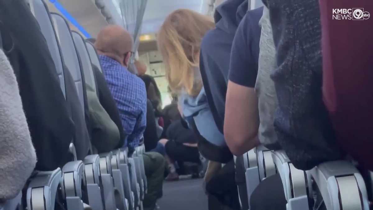 Juan Remberto Rivas charged after disturbance forced plane to divert to ...