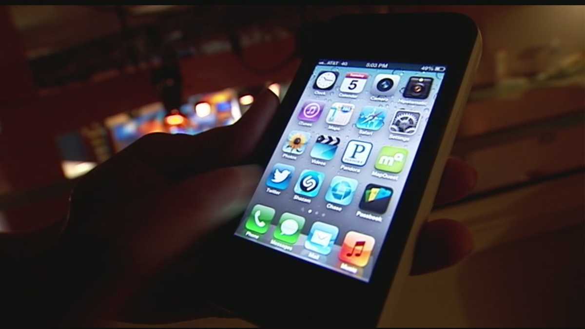 Cell phone tracker: Police able track you through device