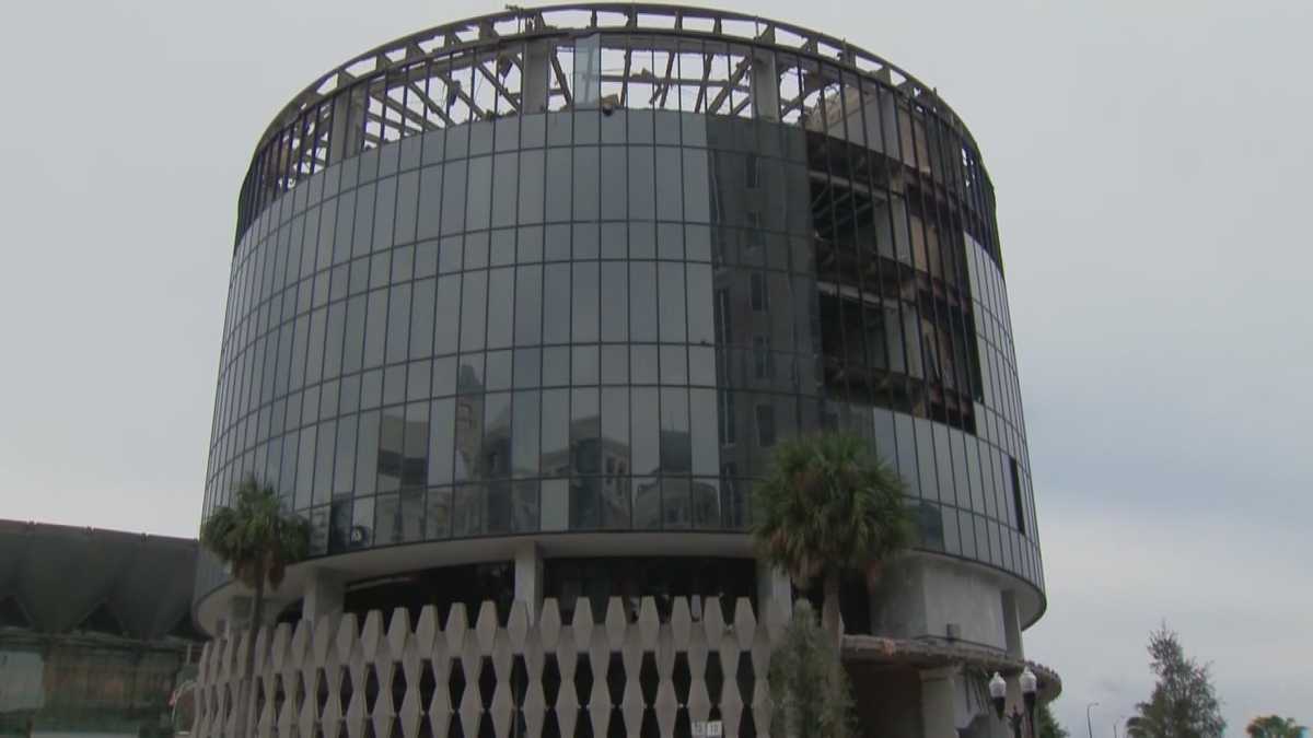 Video shows assault rifle being fired inside downtown building