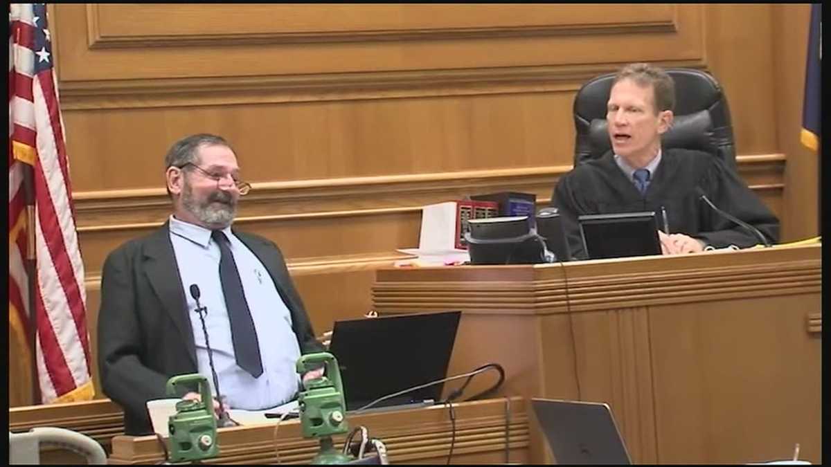 Accused killer Frazier Glenn Miller takes up own defense