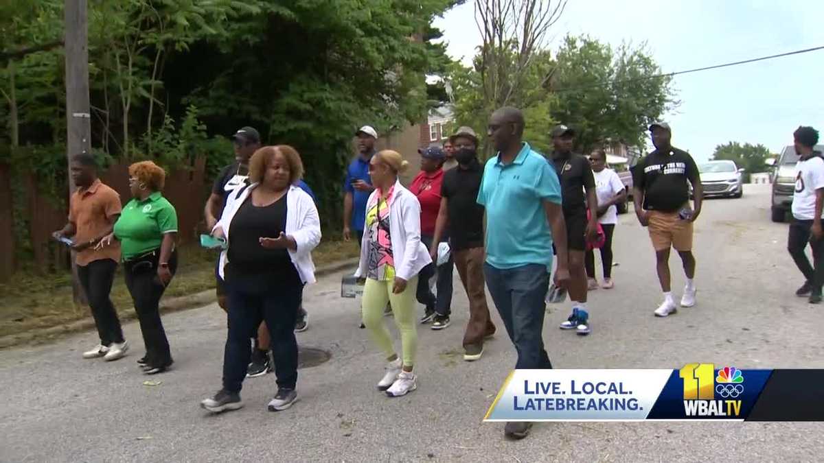 Neighborhood hosts community walk with local officials