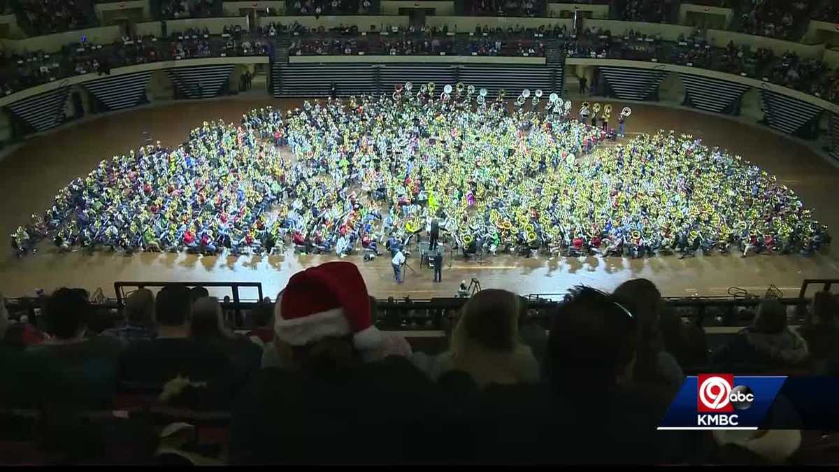 Tuba Christmas concert breaks Guinness World Record