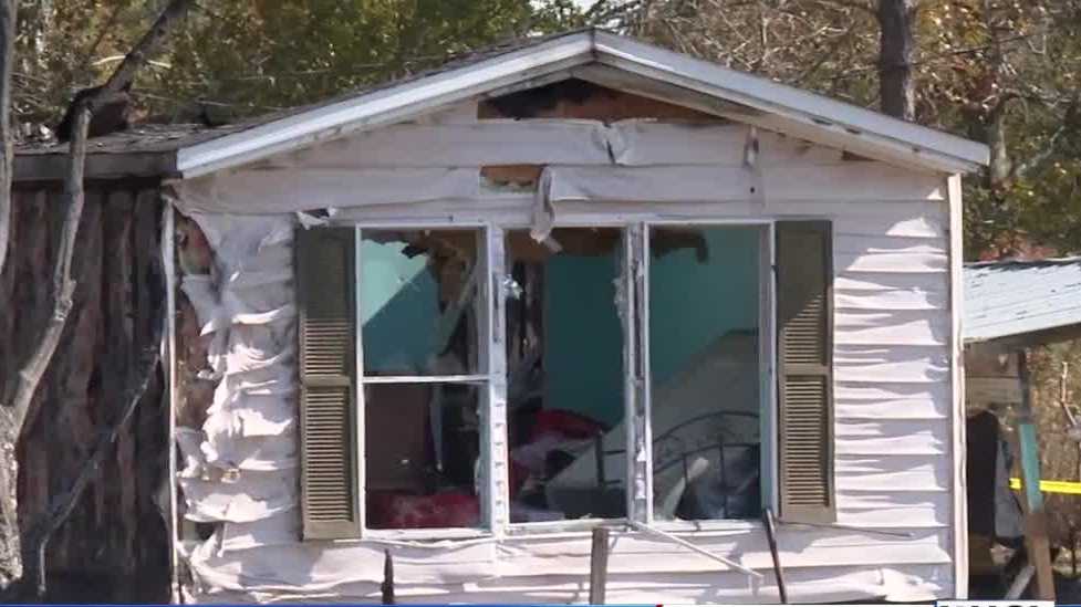 Neighbor recalls traumatized children after Jeff Davis tire fire - WJCL