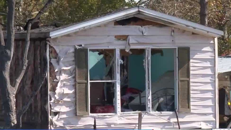 Neighbor recalls traumatized children after Jeff Davis tire fire