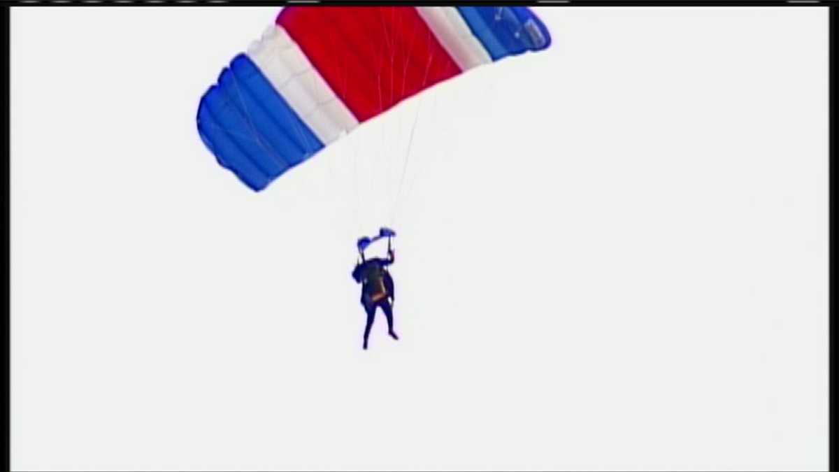 Former President George H.W. Bush makes 90th birthday skydive
