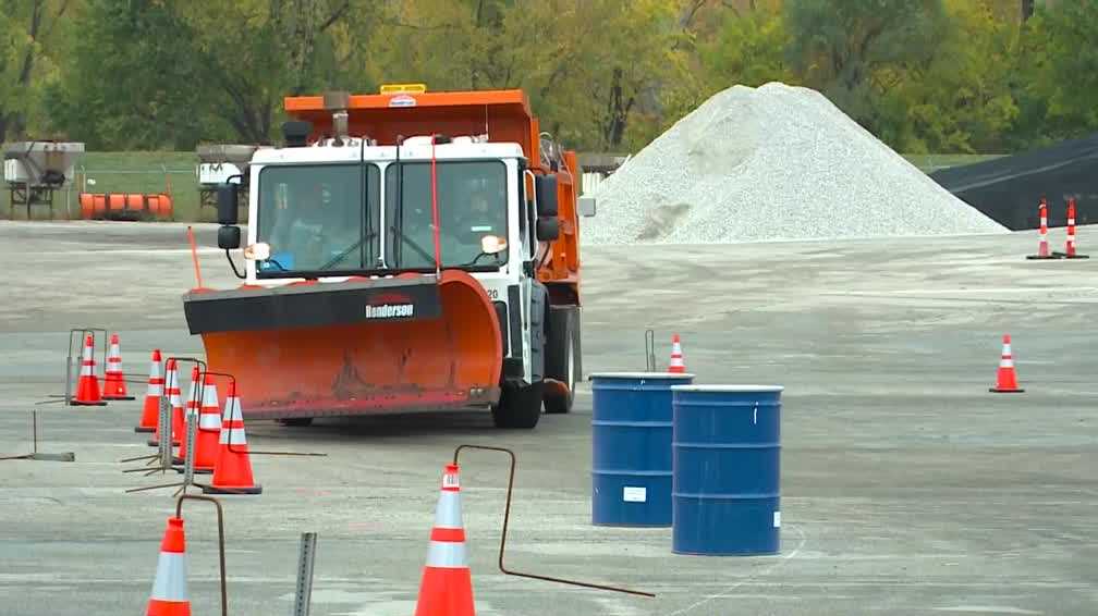 Public Works prepares snowplows for winter