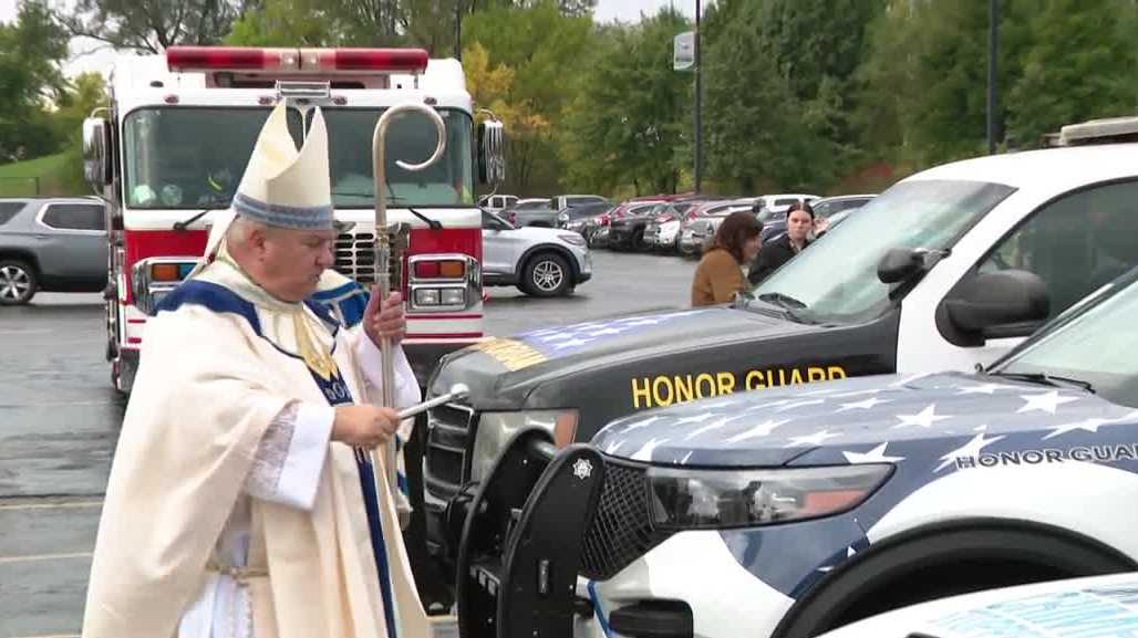 Omaha Blue Mass honors first responders, fallen heroes