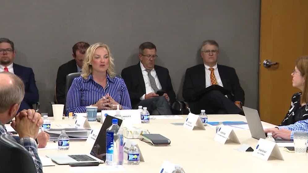 Iowa DOGE task force weighs cutting down number of counties in the state