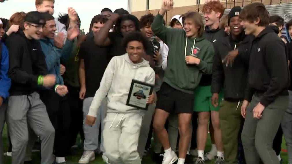 Play of the Week: 'Case the Joint' in comeback win over Oconomowoc