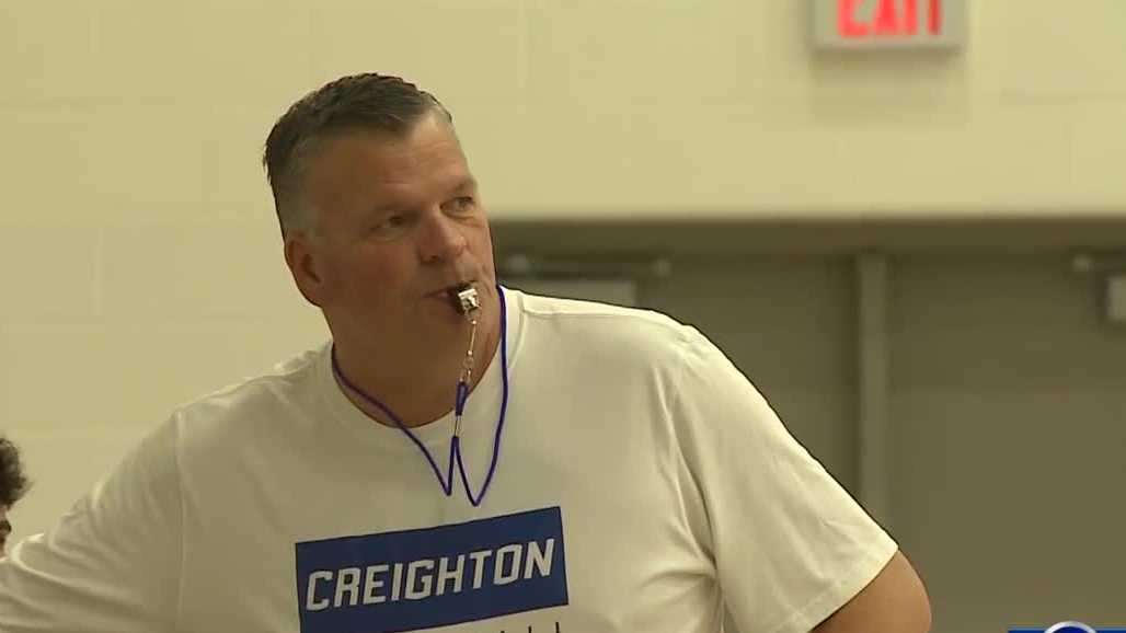 Creighton men's basketball arrives in Louisville for Sweet 16