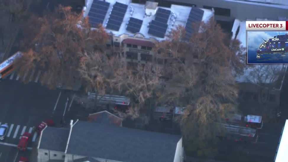 Apartment building catches fire in downtown Sacramento