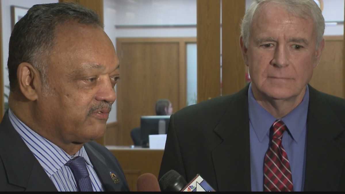 Milwaukee Mayor Tom Barrett meets with Rev. Jesse Jackson