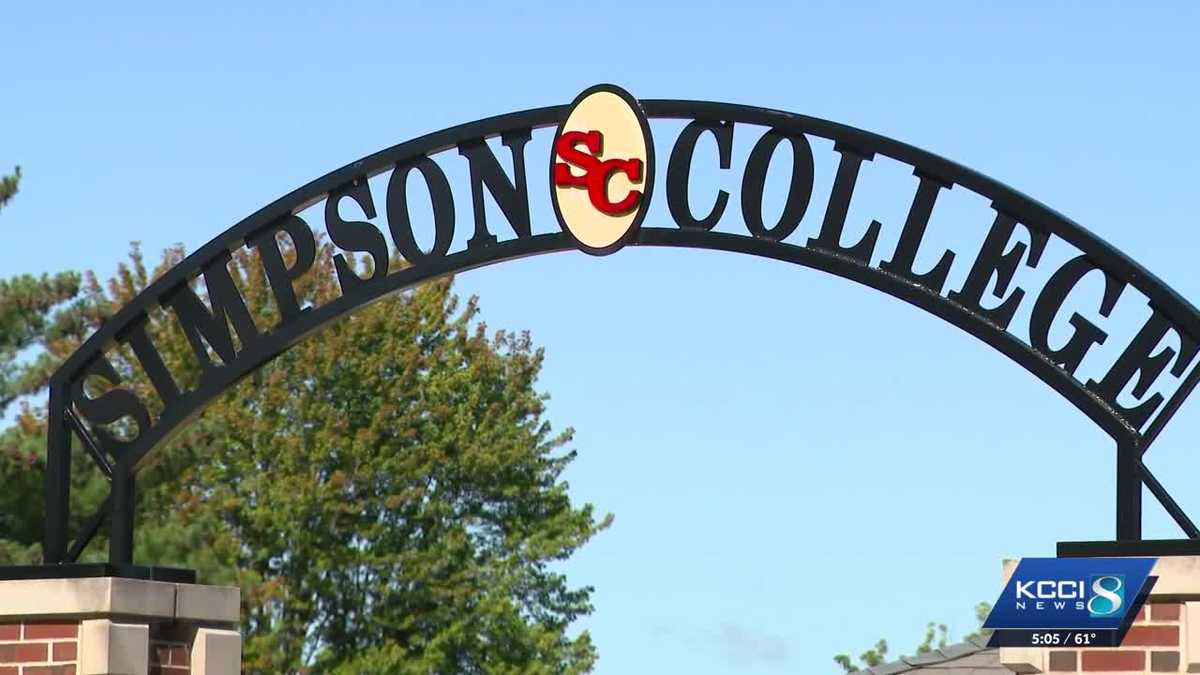 Simpson College eliminating programs, positions