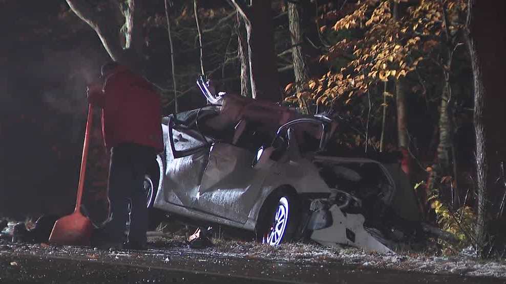 1 dead after head-on crash on Route 11 in Farmington, NH