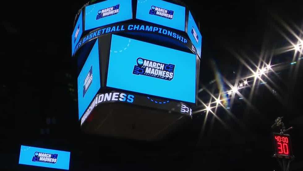 March Madness fans pack downtown Omaha