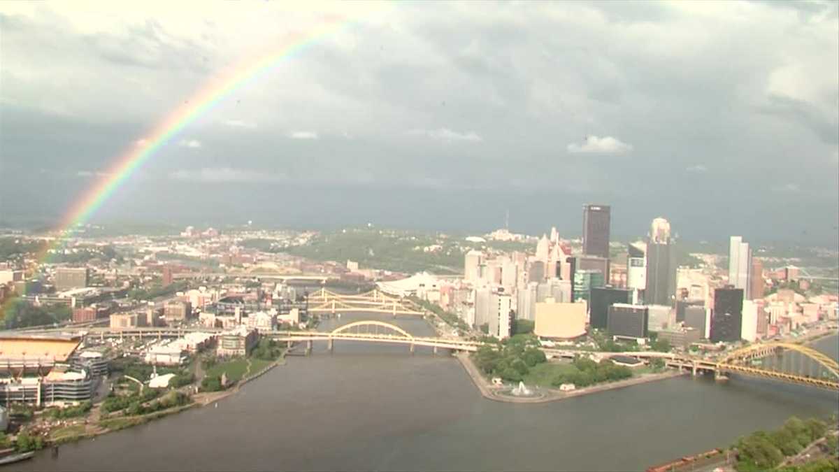 Rainbow over downtown Pittsburgh gets weekend off to beautiful start