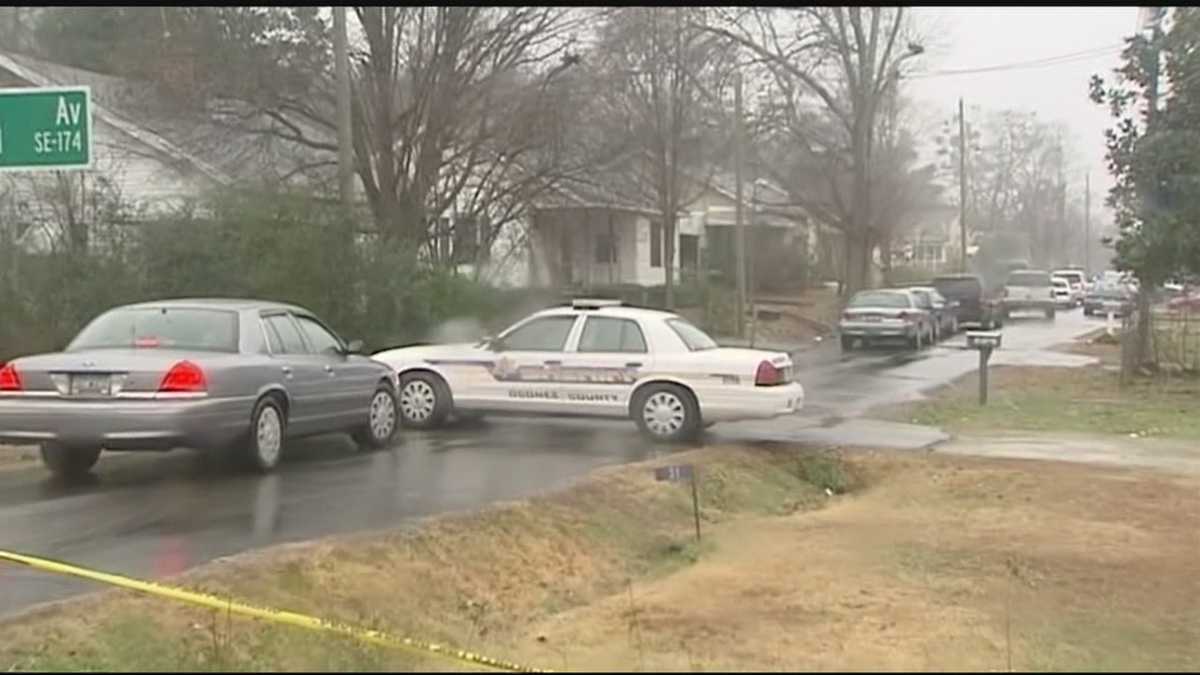 Oconee County deputies investigating deadly home invasion Oconee County deputies investigating deadly home invasion