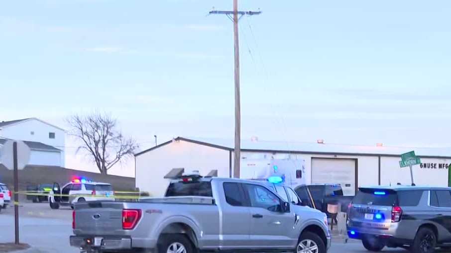 Nebraska man shot, injured after shooting at Washington County deputies