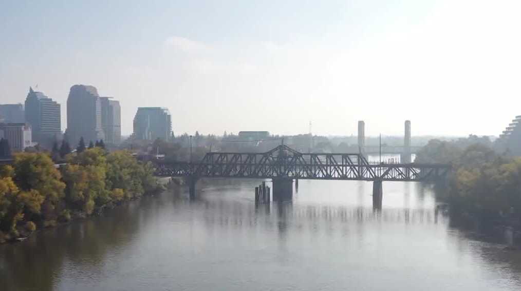 ‘Clouded title’ prompts eminent domain push for I Street Bridge build