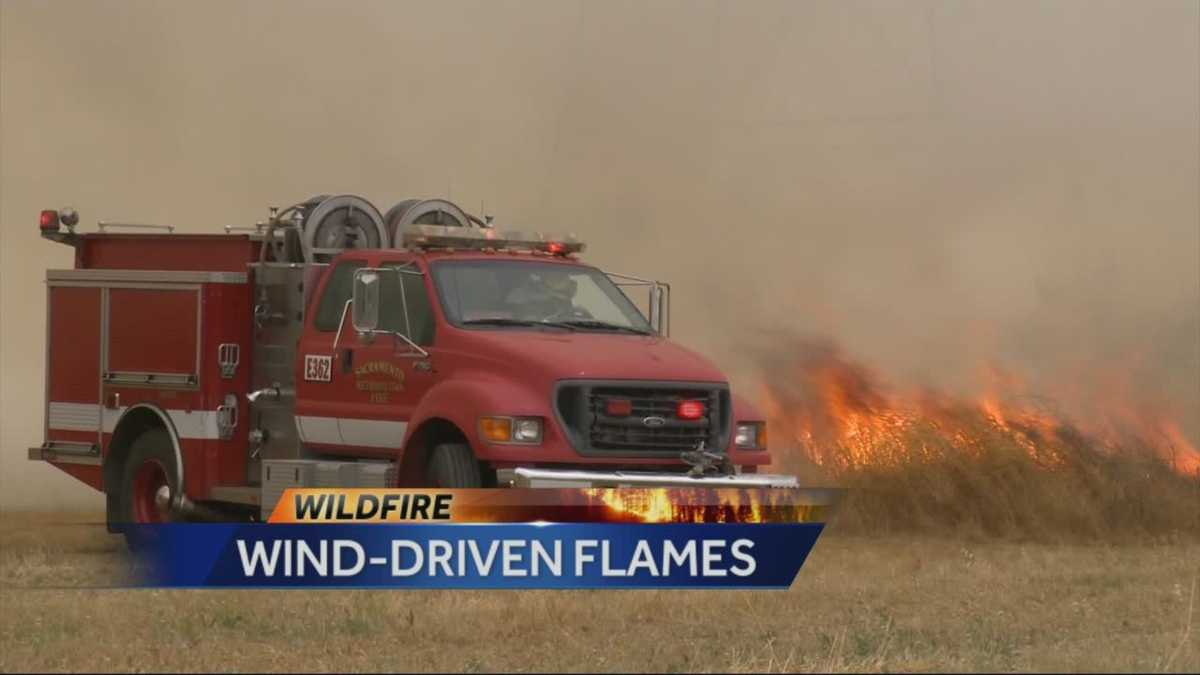 Wind-driven fire damages Elk Grove home