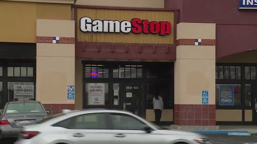 Hundreds of GameStop stores closing amid nationwide plans