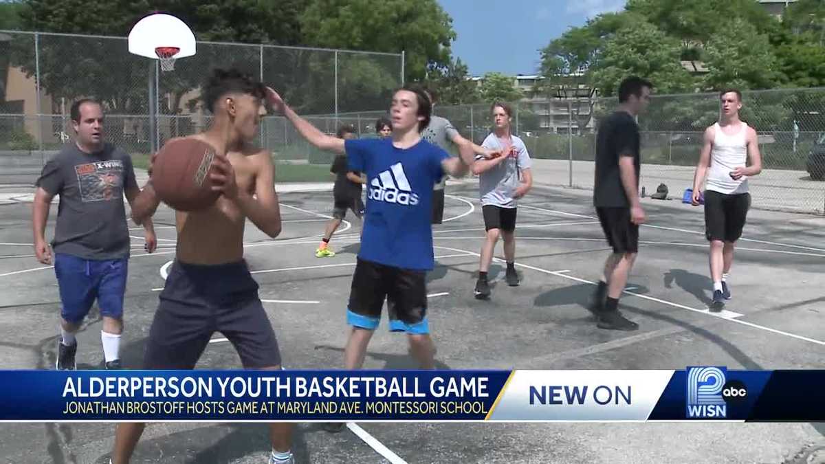 Milwaukee Alderperson Jonathan Brostoff hosts youth basketball game