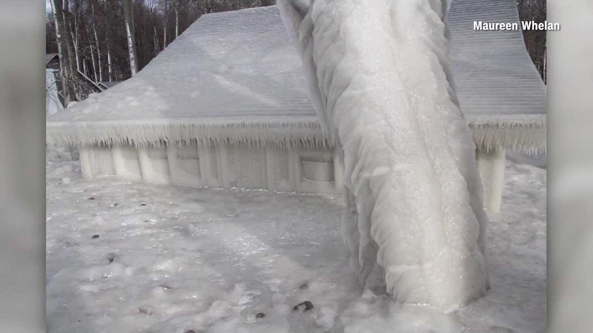 Winter storm in New York nearly turns beach homes into ice homes