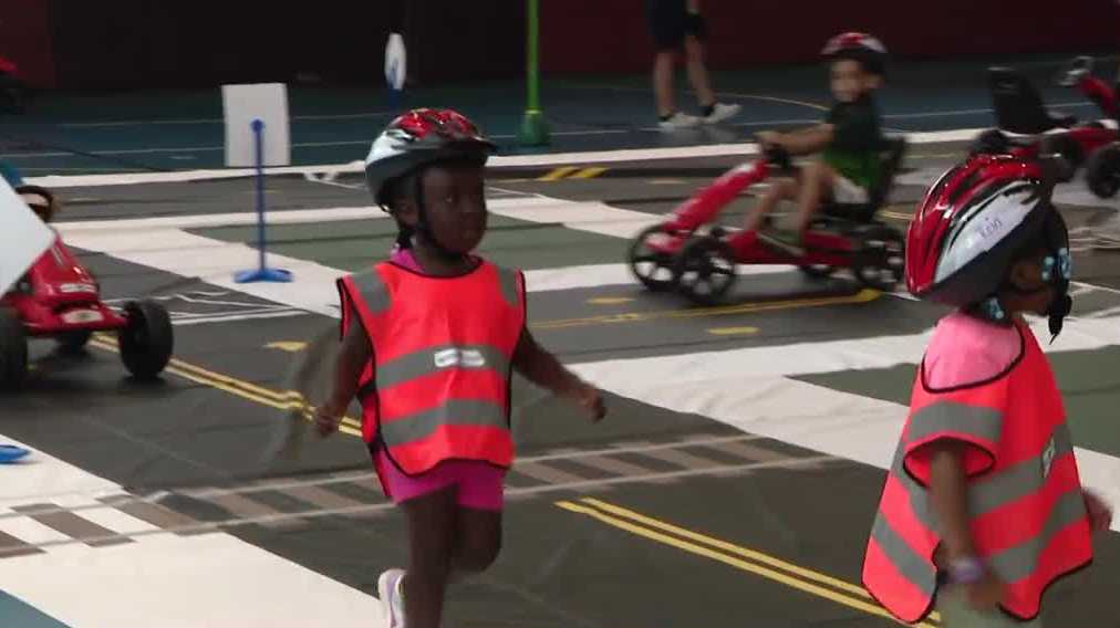 Safety Town program gives Pittsburgh students head start in learning pedestrian safety