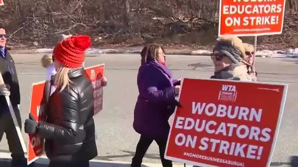 Woburn teachers, students heading back to school after strike ends