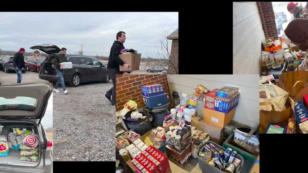 Members of Iowa's Bosnian community helps prepare Afghan refugees for ...