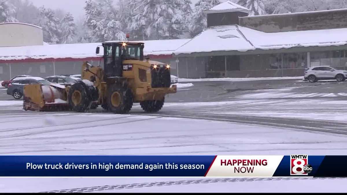 Plow truck drivers in high demand this season