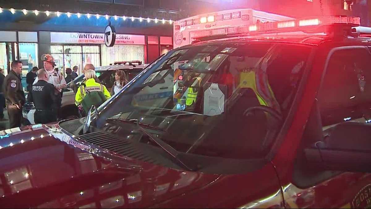 Firefighters injured during Red Line rescue attempt