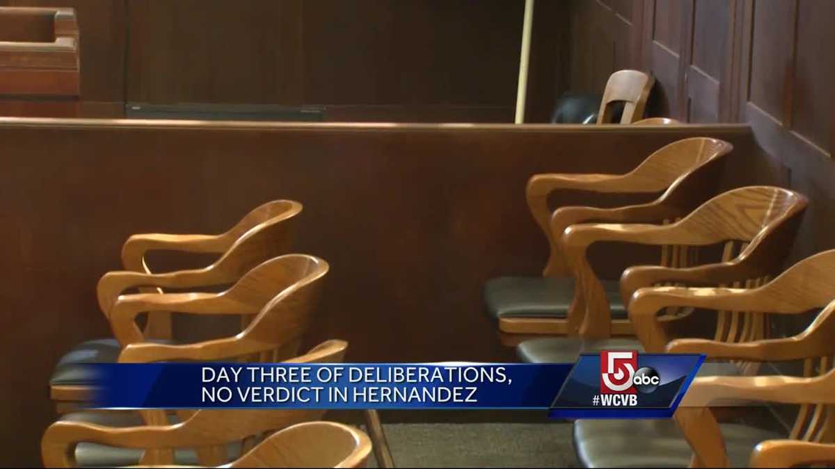 Hernandez jury wraps day 3 of deliberations with no verdict
