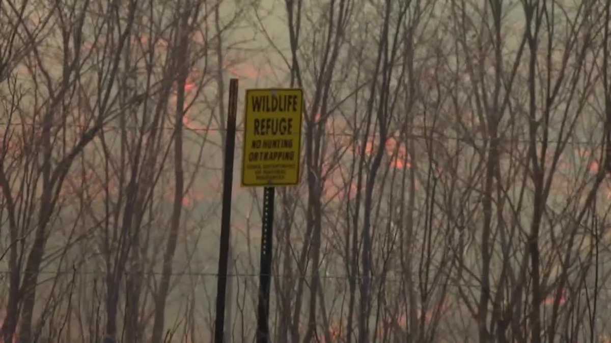 Extremely dry conditions cause high fire danger in Omaha metro